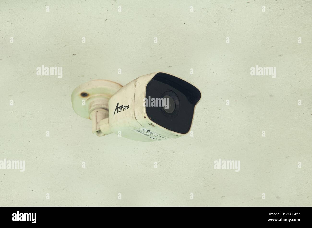 Ceiling video camera hi-res stock photography and images - Alamy