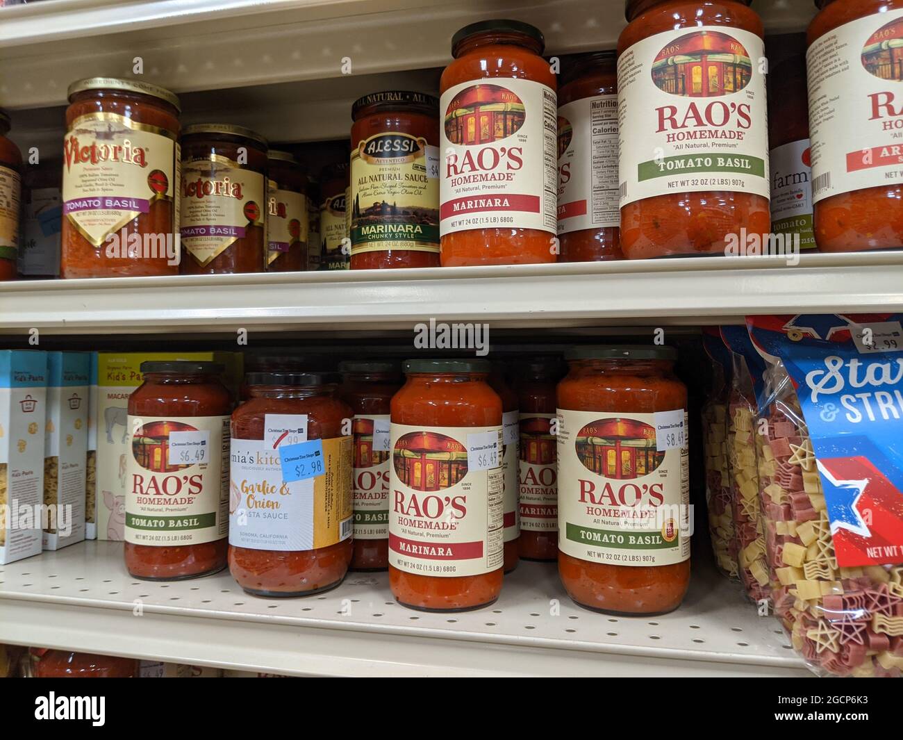 Pasta sauces supermarket hi-res stock photography and images - Alamy