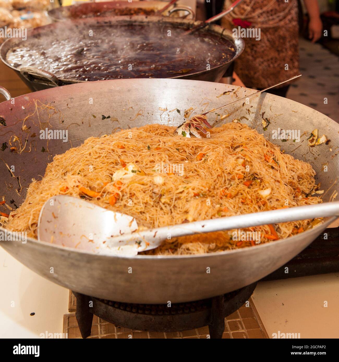 Pancit at a street market Stock Photo - Alamy