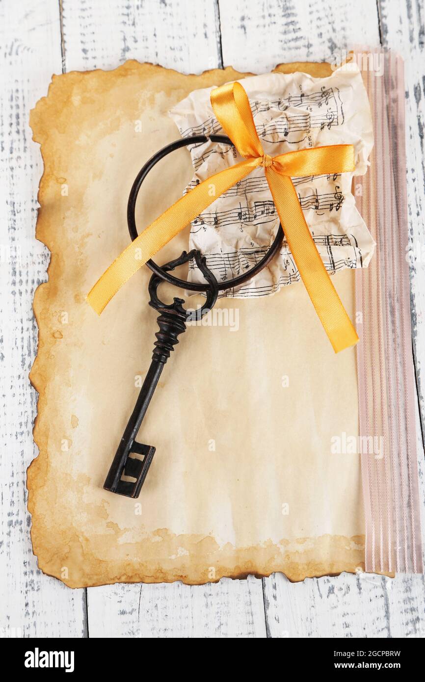 Key of happiness. Conceptual photo Stock Photo - Alamy