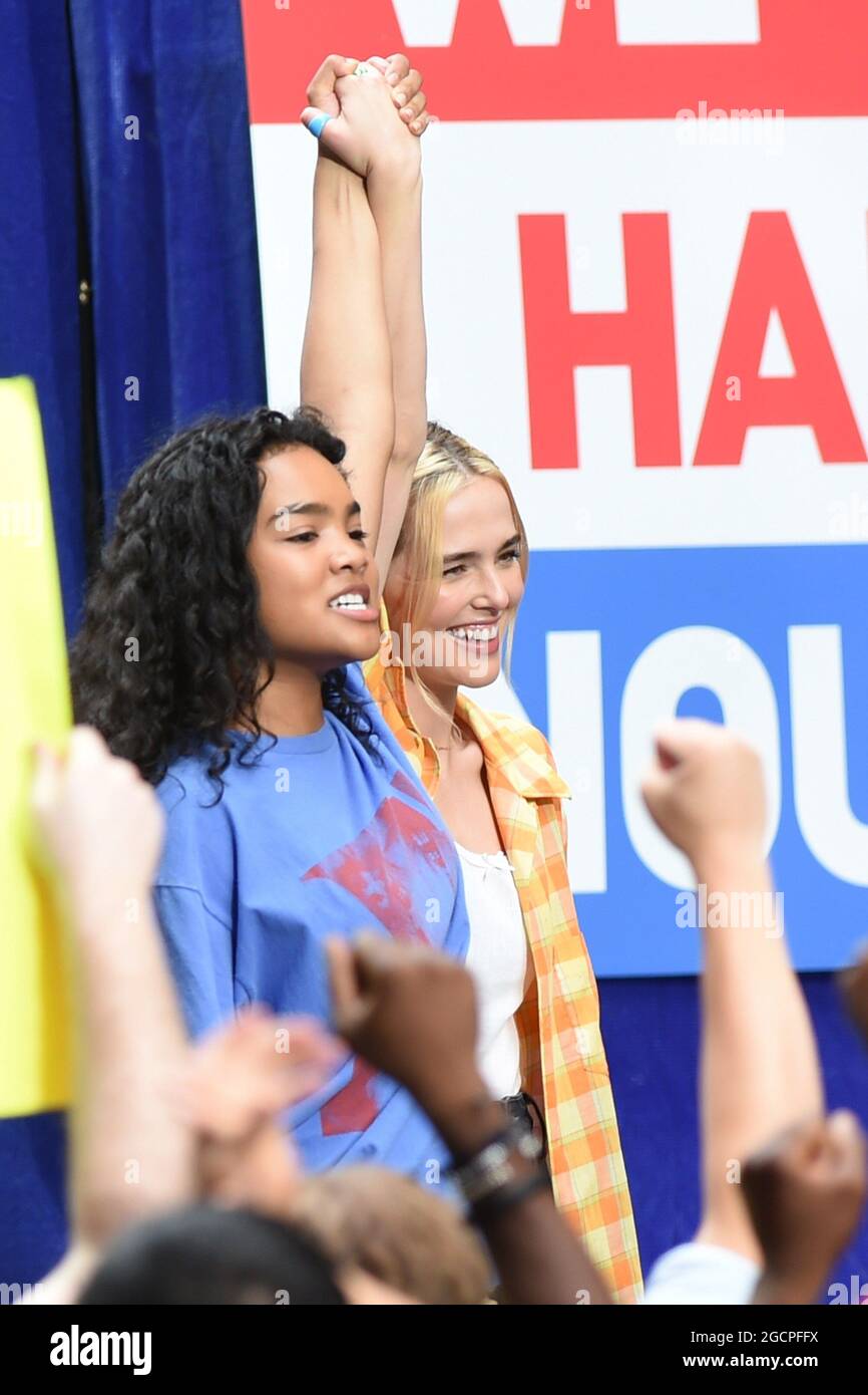 Mia isaac hi-res stock photography and images - Alamy