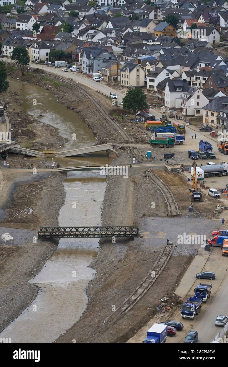 Dernau, Germany. 09th Aug, 2021. A makeshift bridge in Dernau has been ...