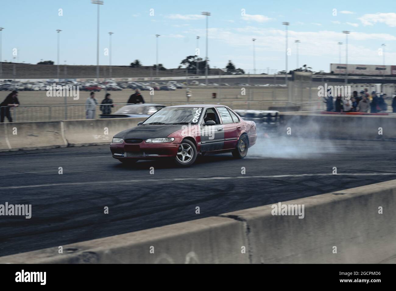 VicDrift Practice Day 2: Red Ford Falcon drifts around the final ...