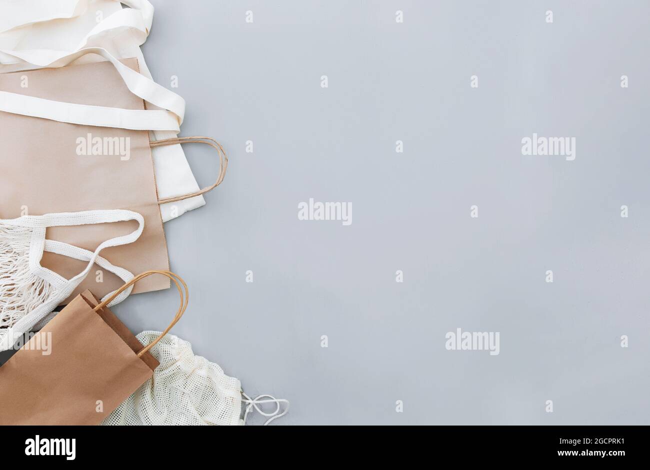 White craft paper bags hi-res stock photography and images - Alamy
