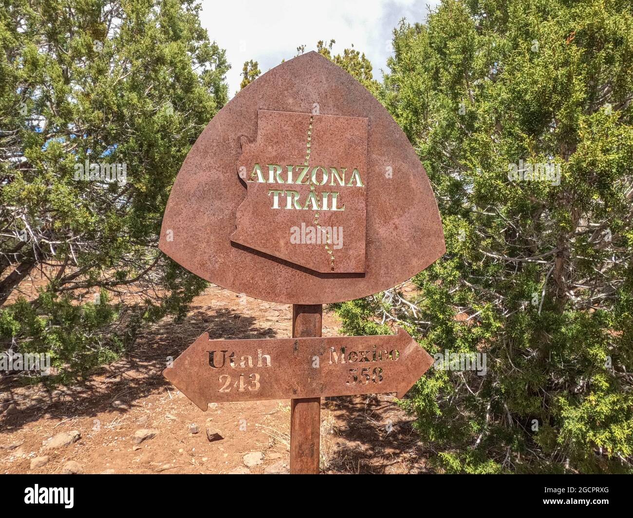 World miles marker hi-res stock photography and images - Alamy
