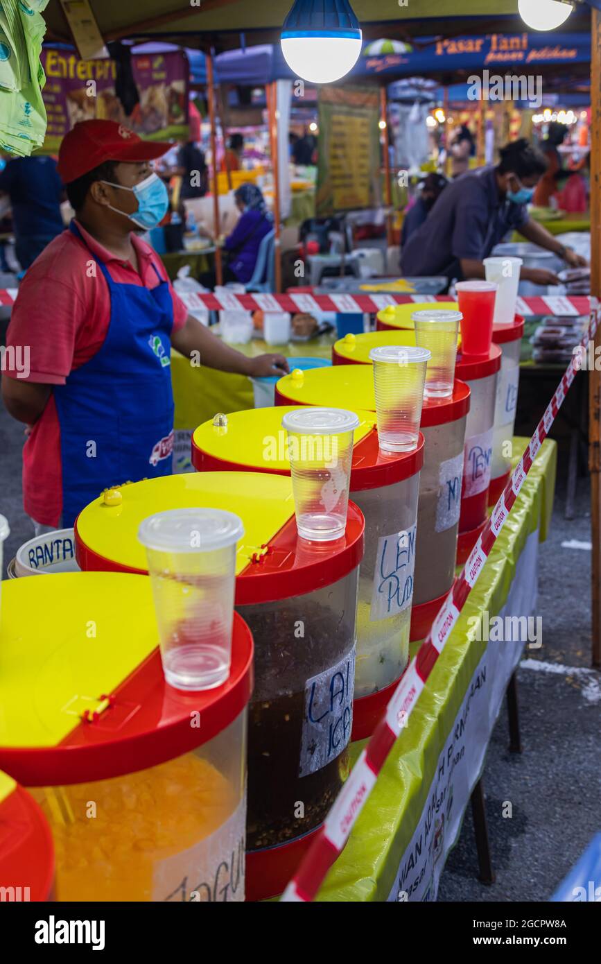 Fruit juice seller hi-res stock photography and images - Alamy
