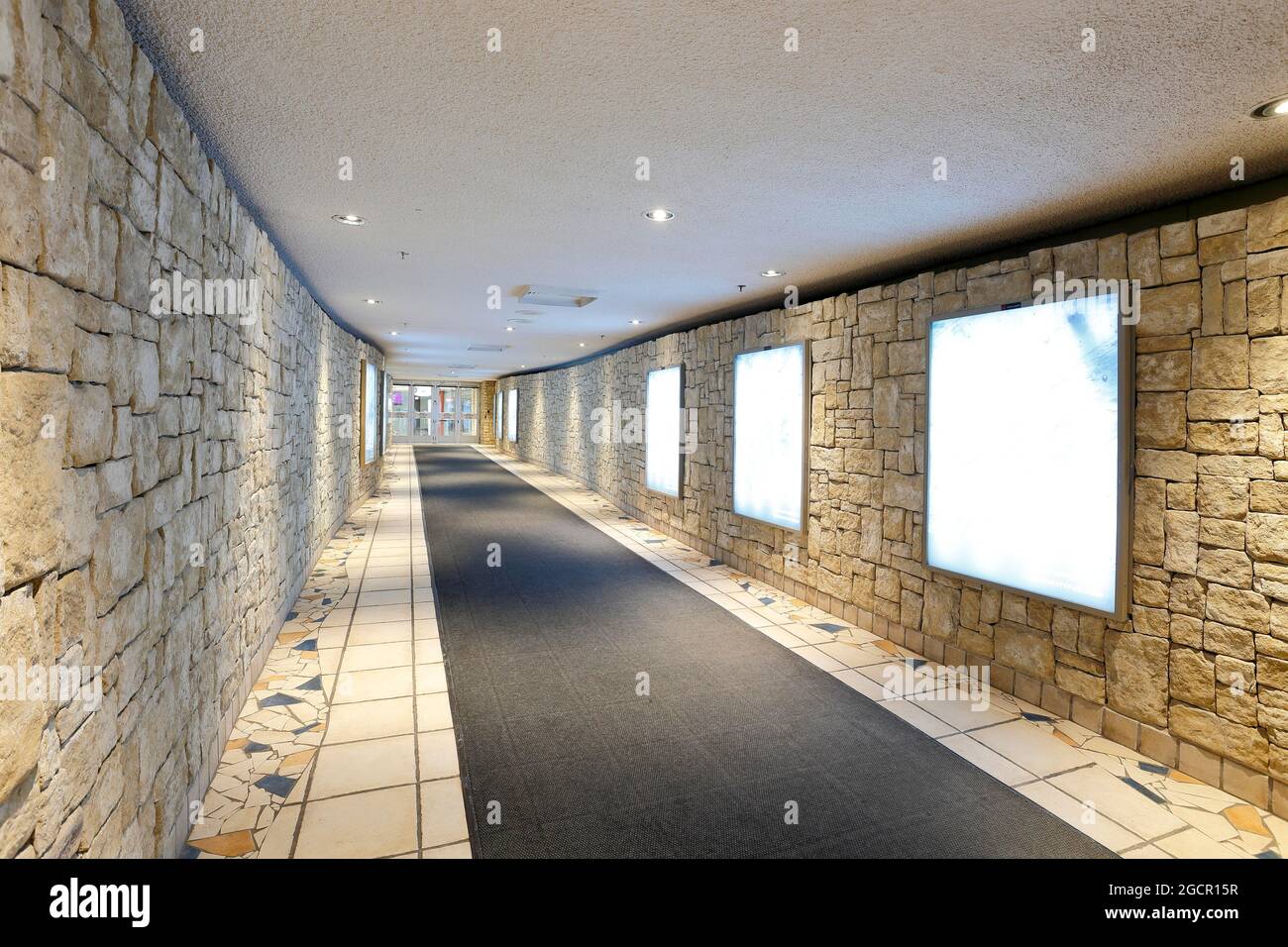 Underground walkway hi-res stock photography and images - Alamy