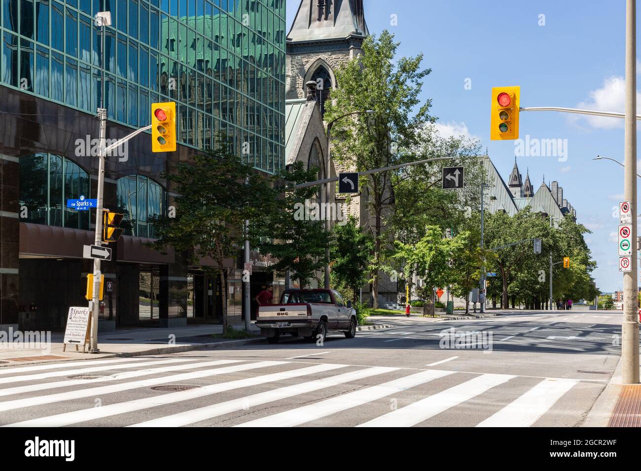 Ottawa, Canada - August 2, 2021: Intersection of Sparks street and Kent ...
