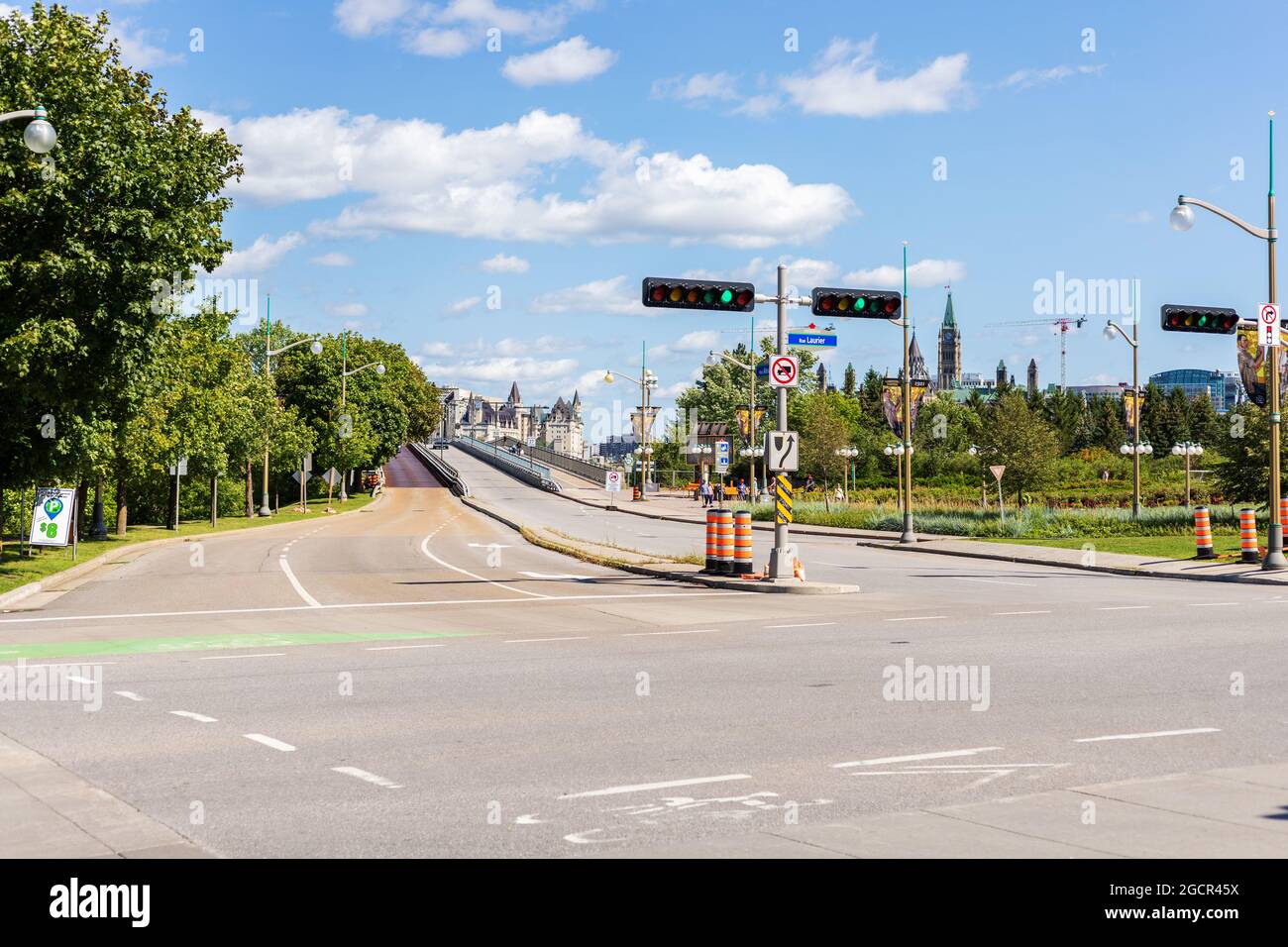 Gatineau, Quebec - August 2, 2021: Road with traffic lights to ...