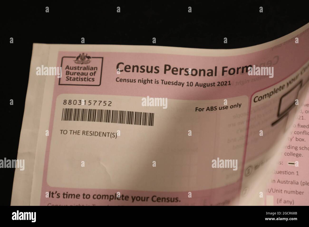 Census form 2021 hi-res stock photography and images - Alamy