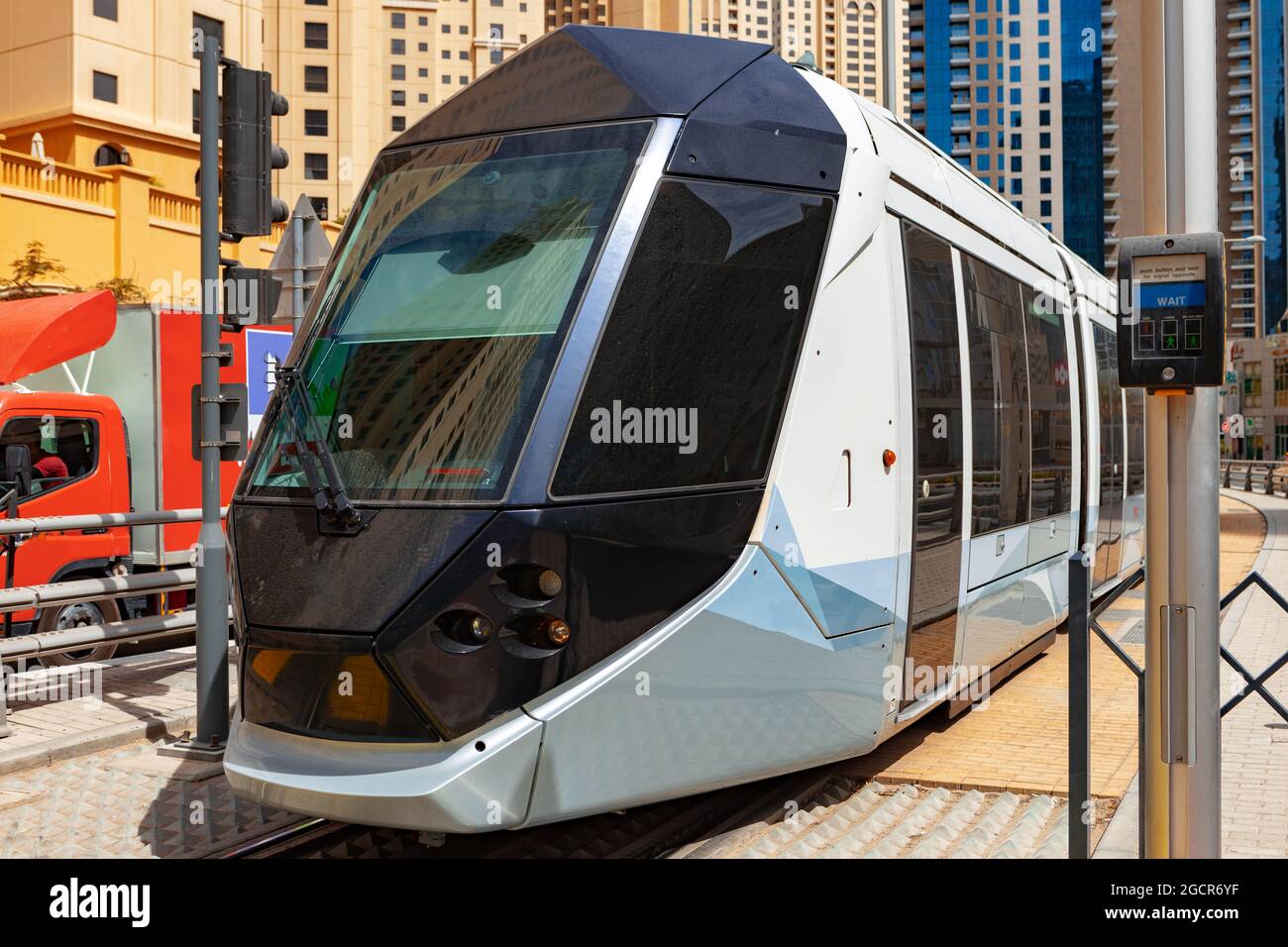 Metro railway train in Dubai city in UAE Stock Photo - Alamy