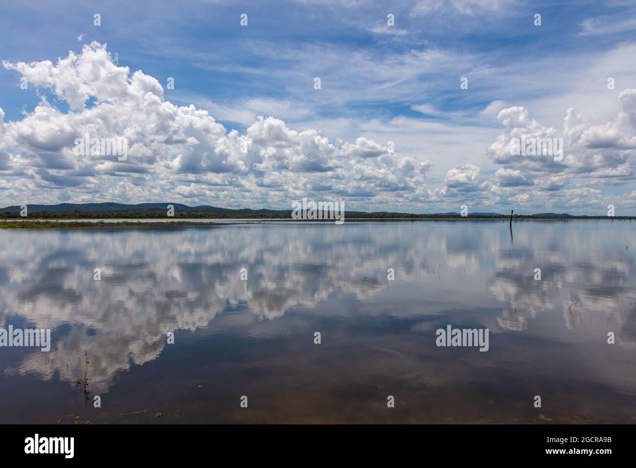 Water Mirror Effect on the Minneriya Wewa Lake at the Minneriya ...