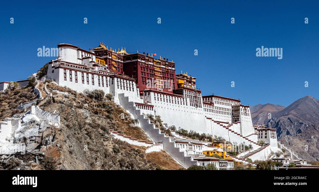 Ancient potala palace and lhasa scenery and scenery hi-res stock ...