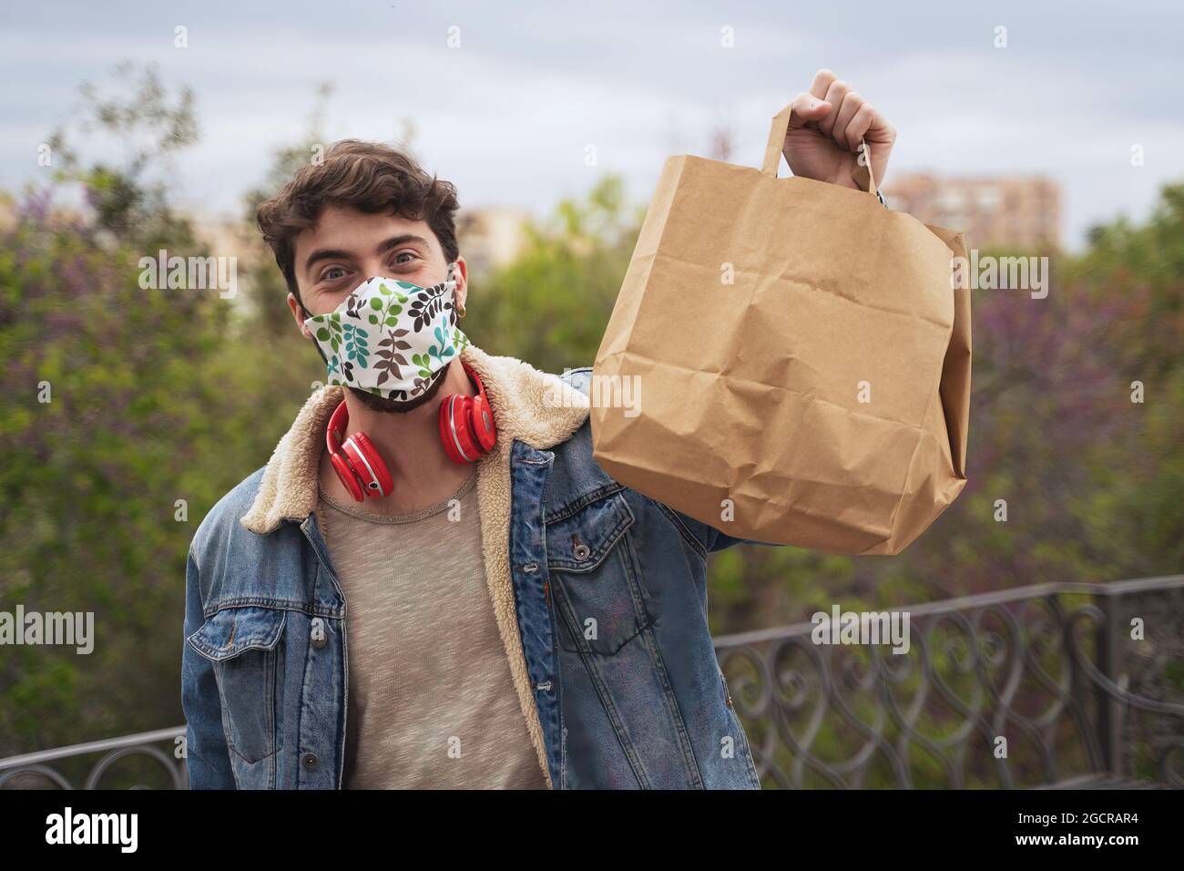 Take away bag hi-res stock photography and images - Alamy