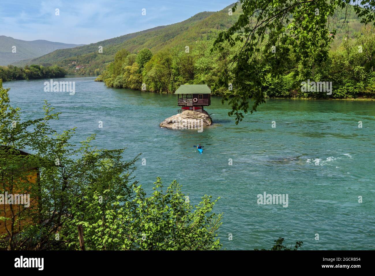 Drina River Cabin House on Rock Stock Photo - Alamy