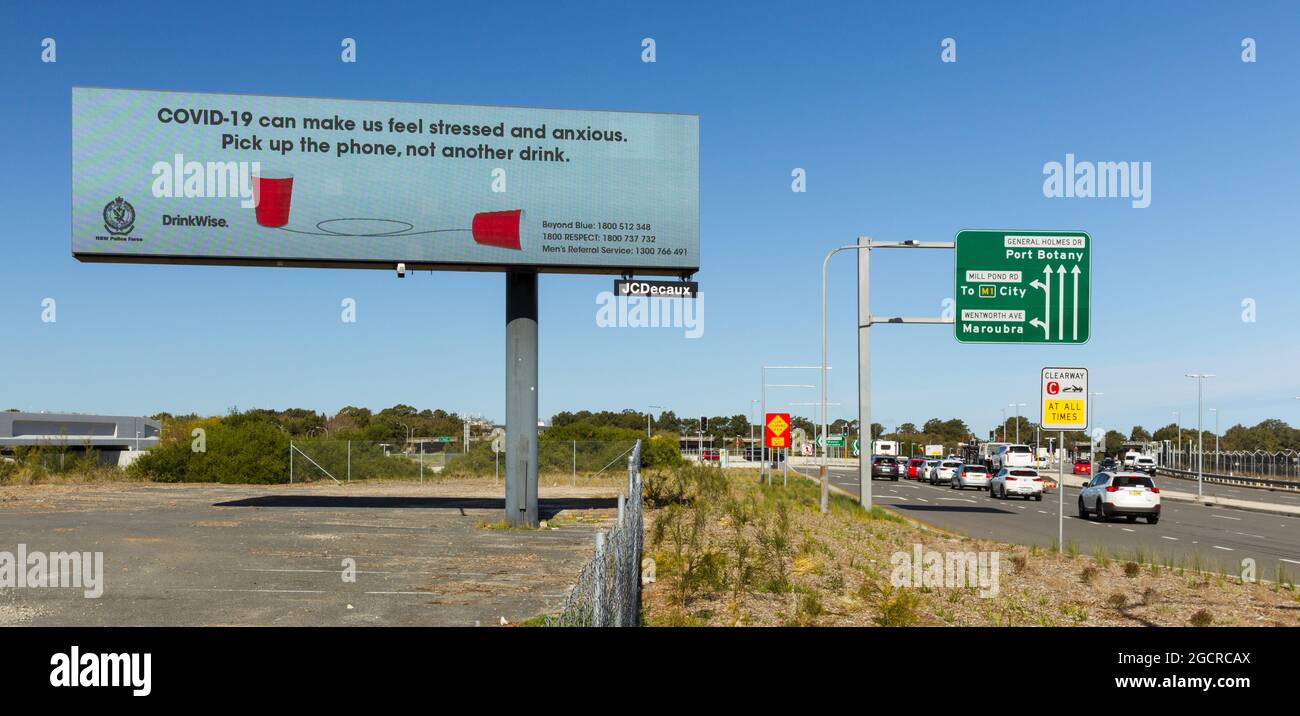 Alcohol warning australia hi-res stock photography and images - Alamy