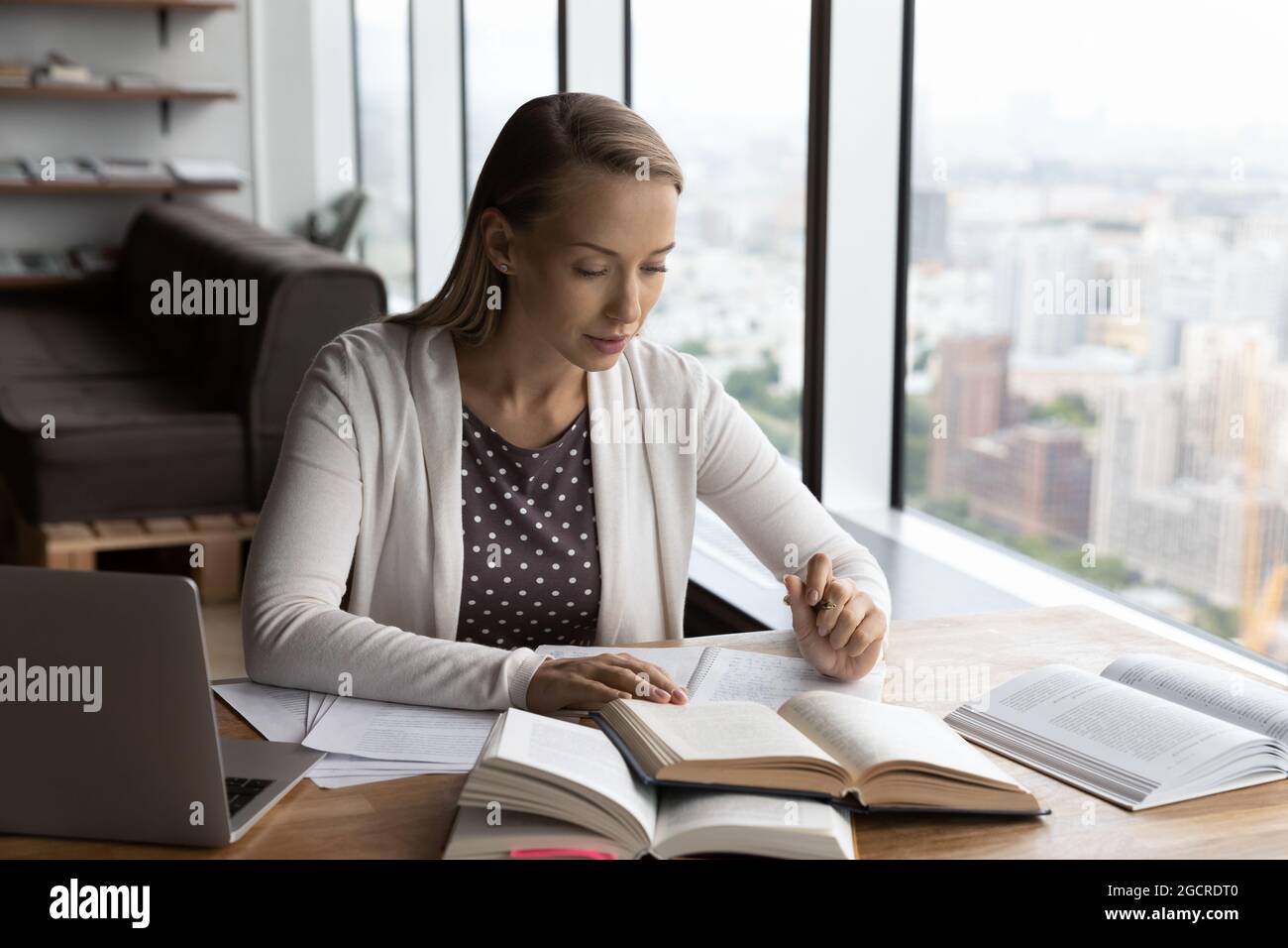 Female student studying hi-res stock photography and images - Alamy