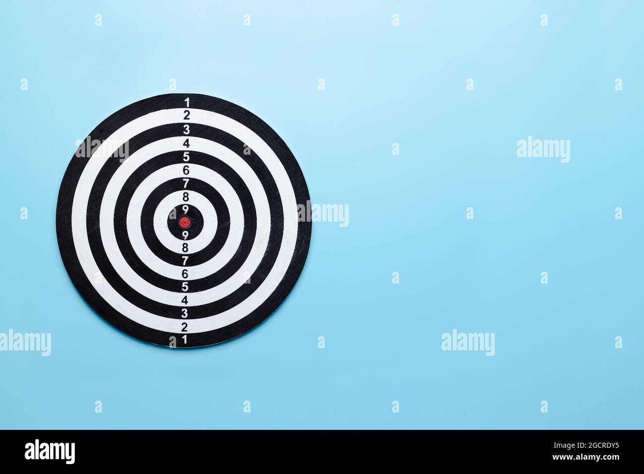 Empty target board hi-res stock photography and images - Alamy