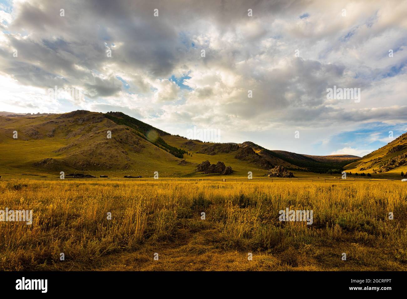 Mongolia mountain landscape hi-res stock photography and images - Alamy