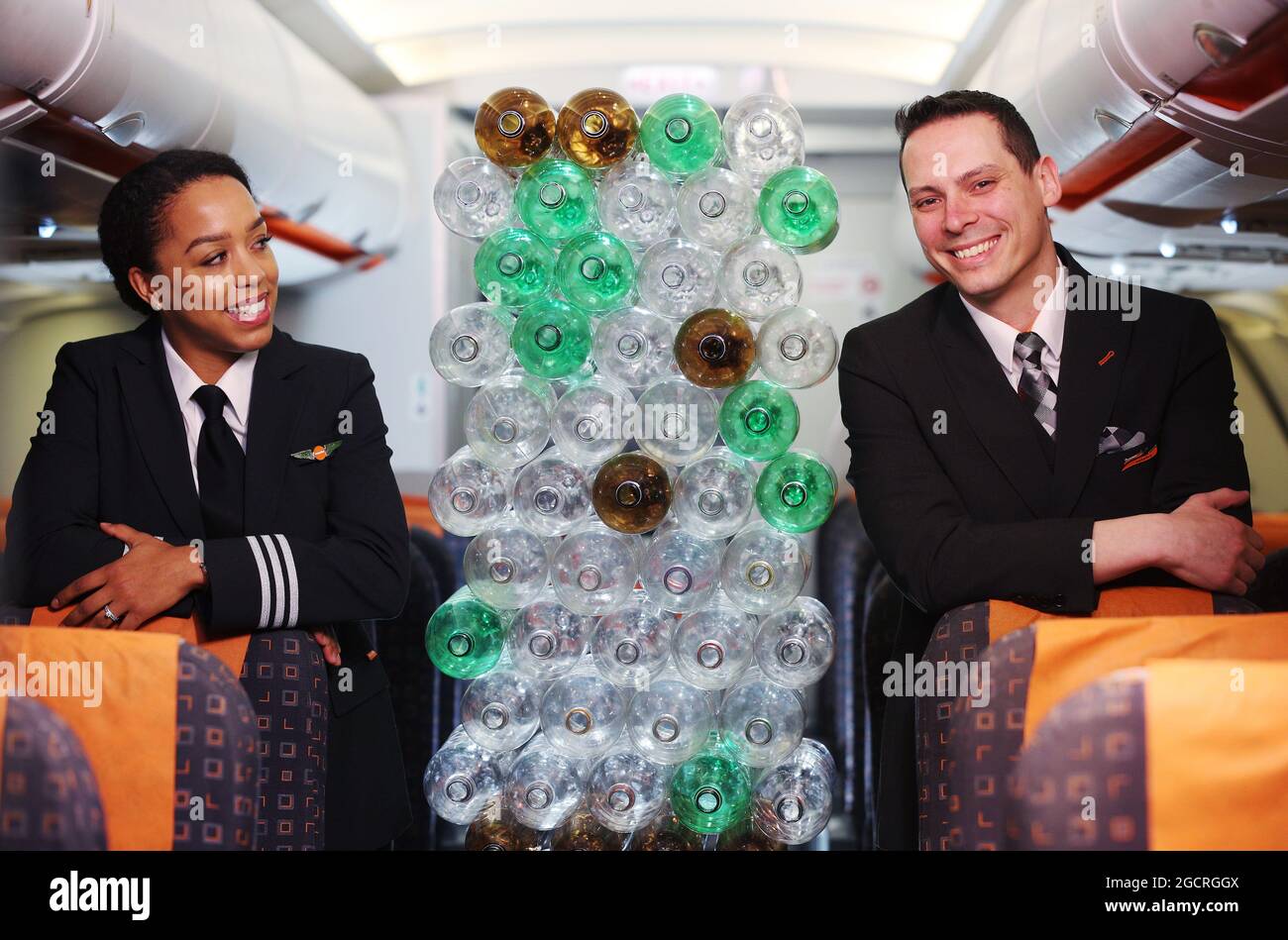 Easyjet crew uniform hi-res stock photography and images - Alamy