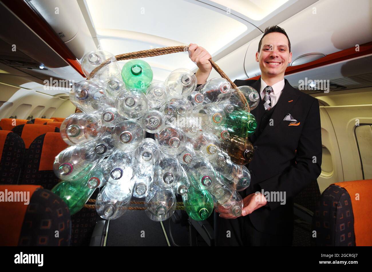 Easyjet crew uniform hi-res stock photography and images - Alamy