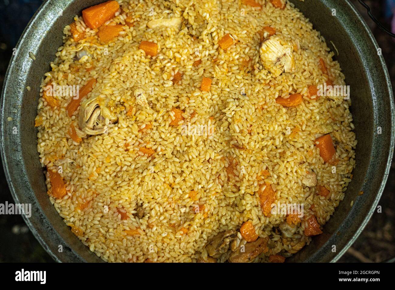Turkmen pilaf, cooking pilaf on a fire Stock Photo - Alamy