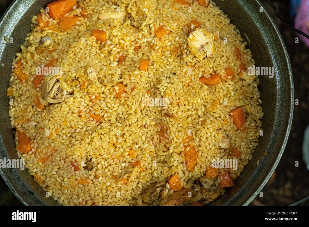 Turkmen pilaf, cooking pilaf on a fire Stock Photo - Alamy