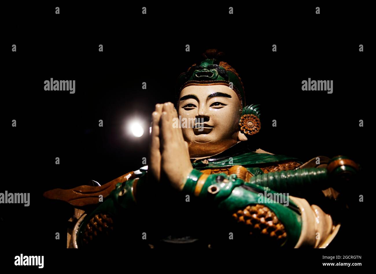Statue of Weituo leading guardian of Buddhist faith Stock Photo - Alamy
