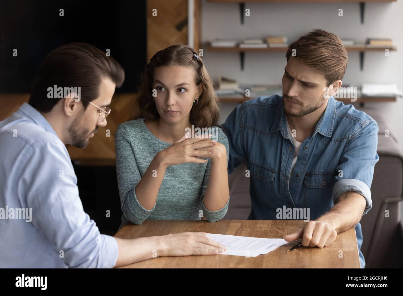 Real estate fraud hi-res stock photography and images - Alamy