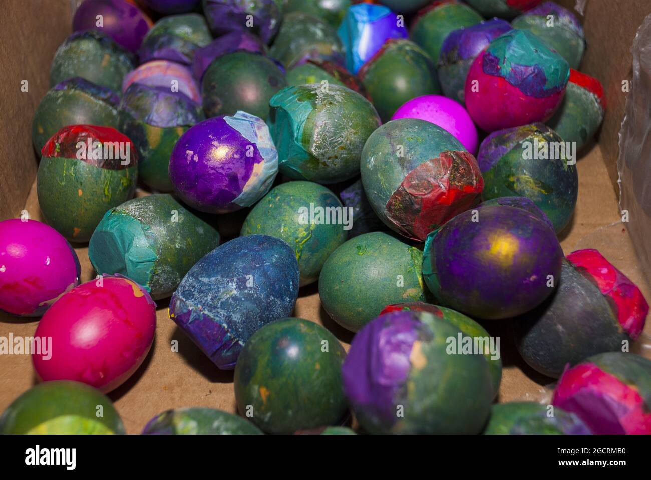 Eggshells craft hi-res stock photography and images - Alamy
