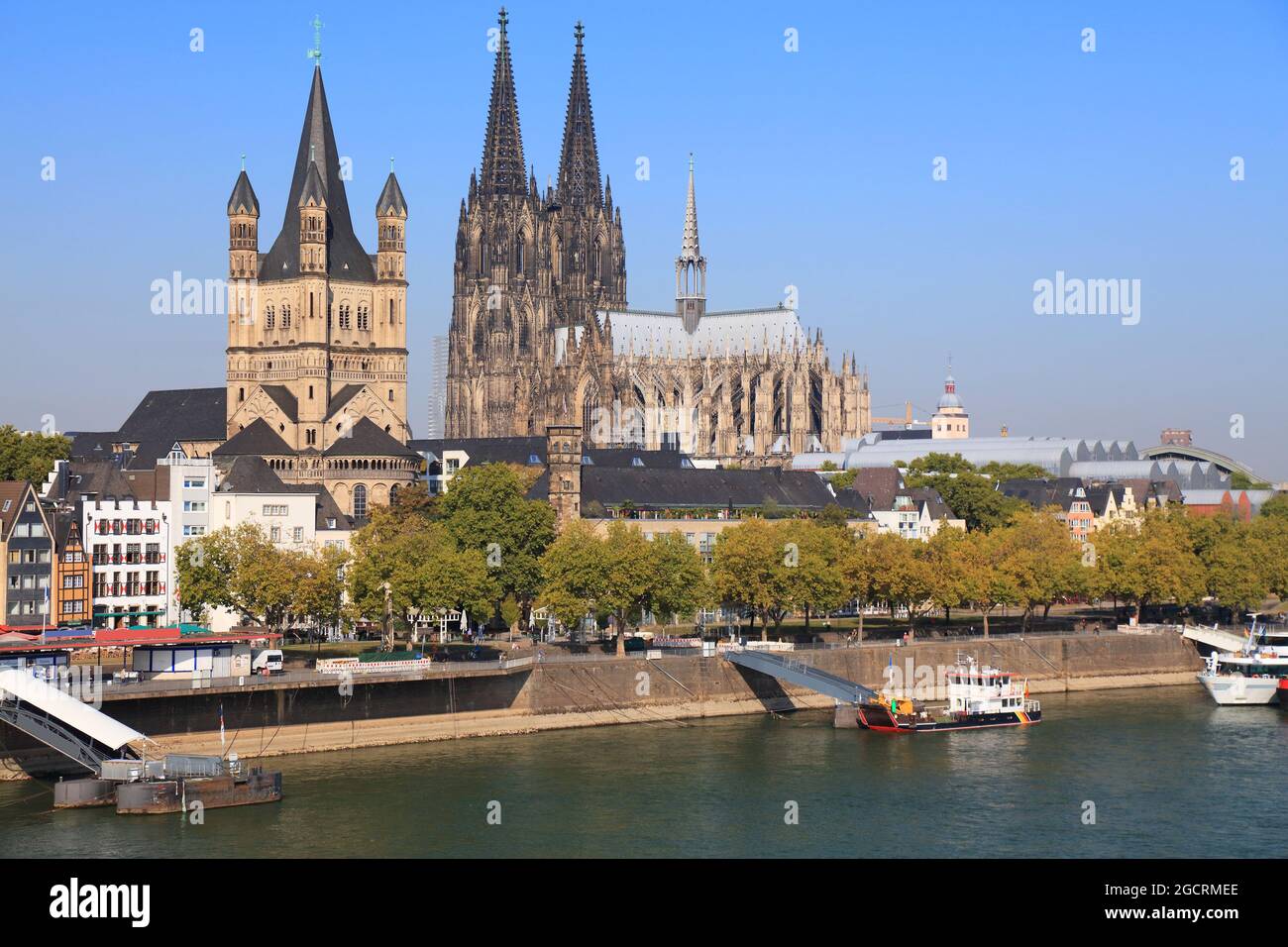 Cologne skyline hi-res stock photography and images - Alamy