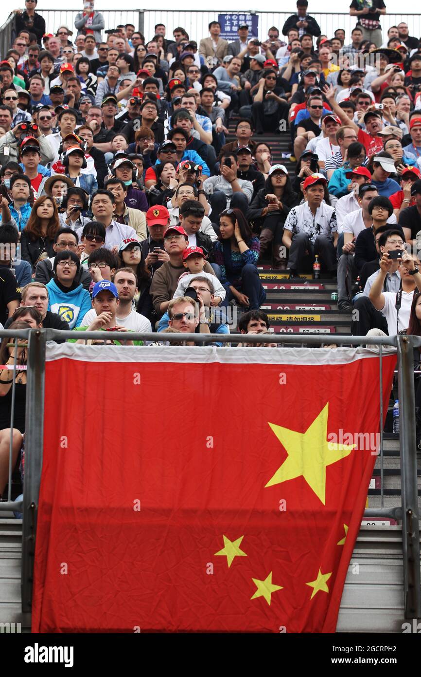 Fans. Chinese Grand Prix, Sunday 15th April 2012. Shanghai, China Stock ...
