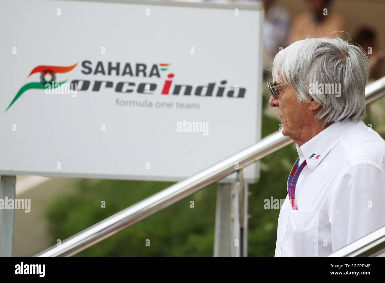 Outside ceo hi-res stock photography and images - Alamy