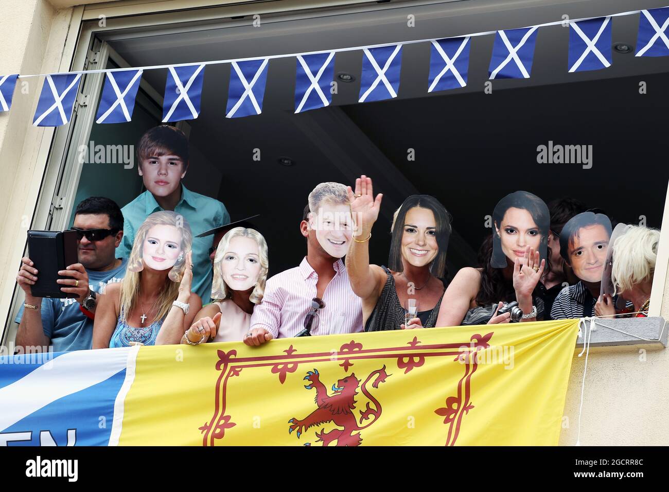 Monaco crowd monaco grand prix hi-res stock photography and images - Alamy