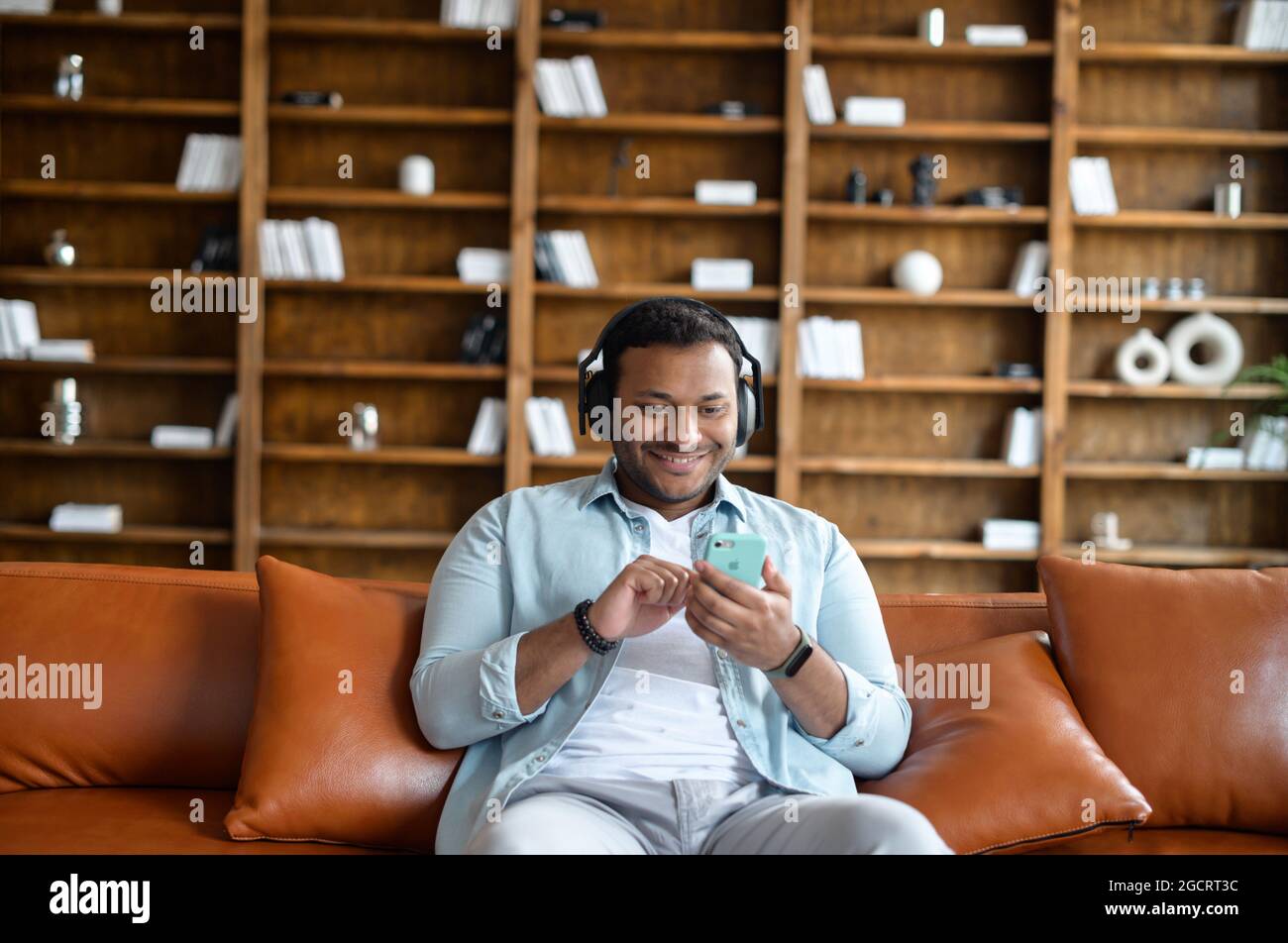 People wear headphones using hi-res stock photography and images - Alamy