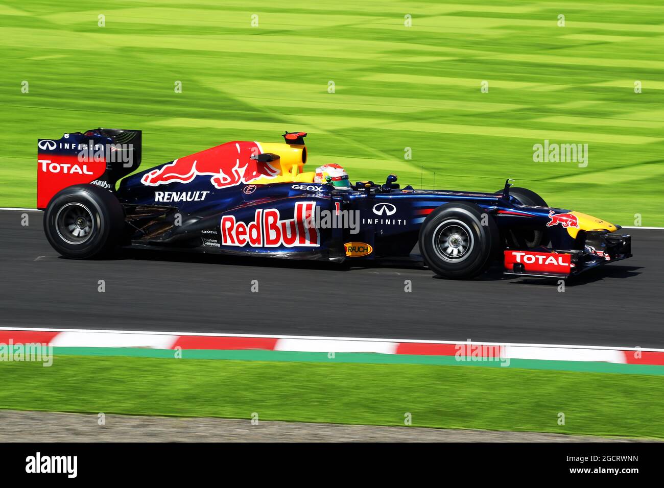 Sebastian Vettel (GER) Red Bull Racing RB8. Japanese Grand Prix, Friday ...