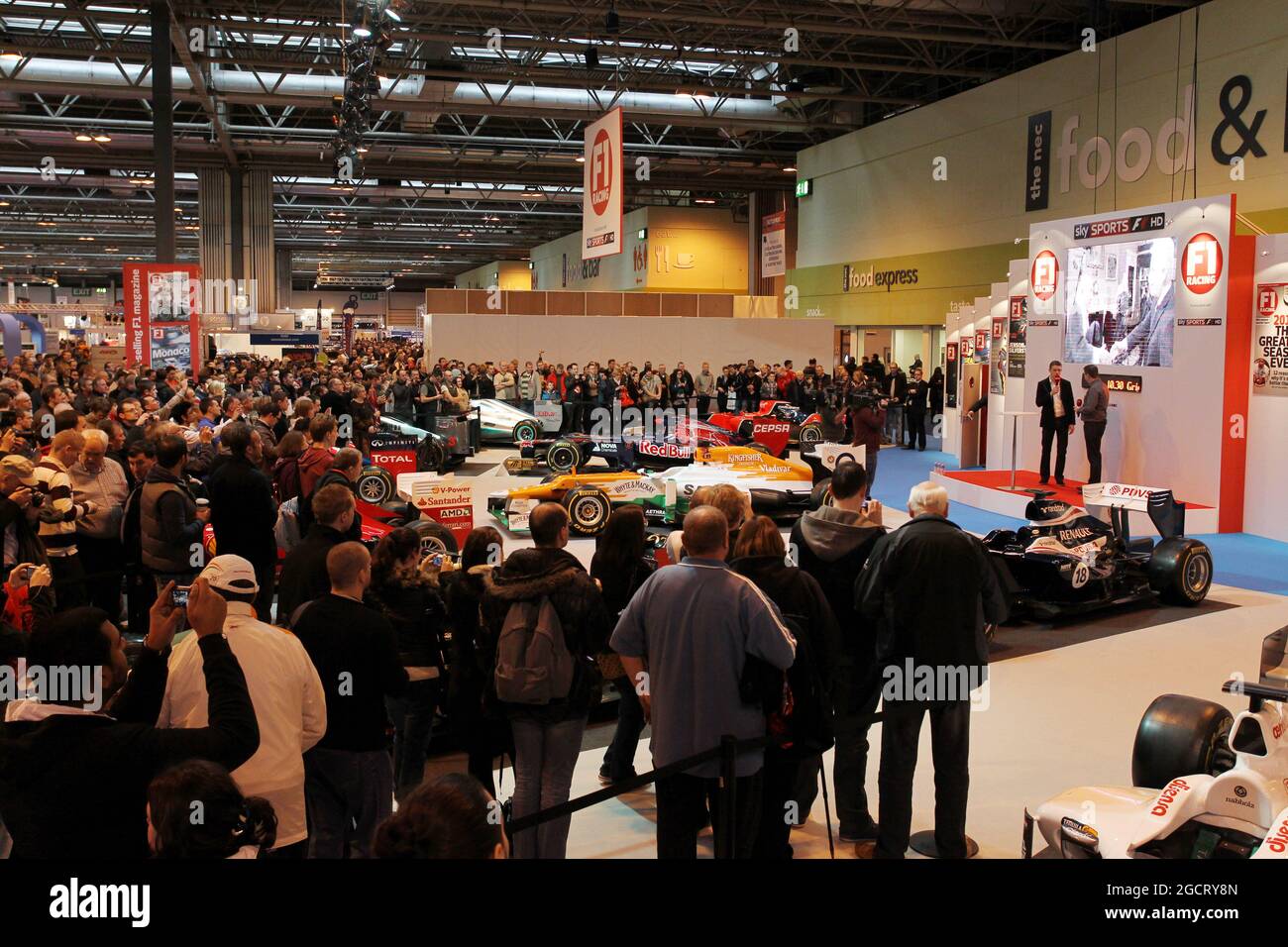 Paul di Resta (GBR) Sahara Force India F1 and David Croft (GBR) Sky ...