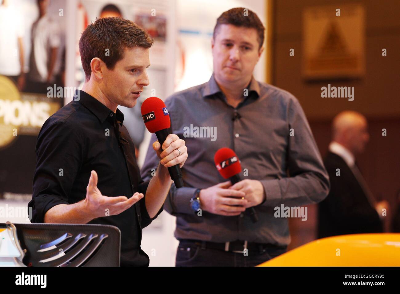 Sky sports commentator david croft hi-res stock photography and images ...