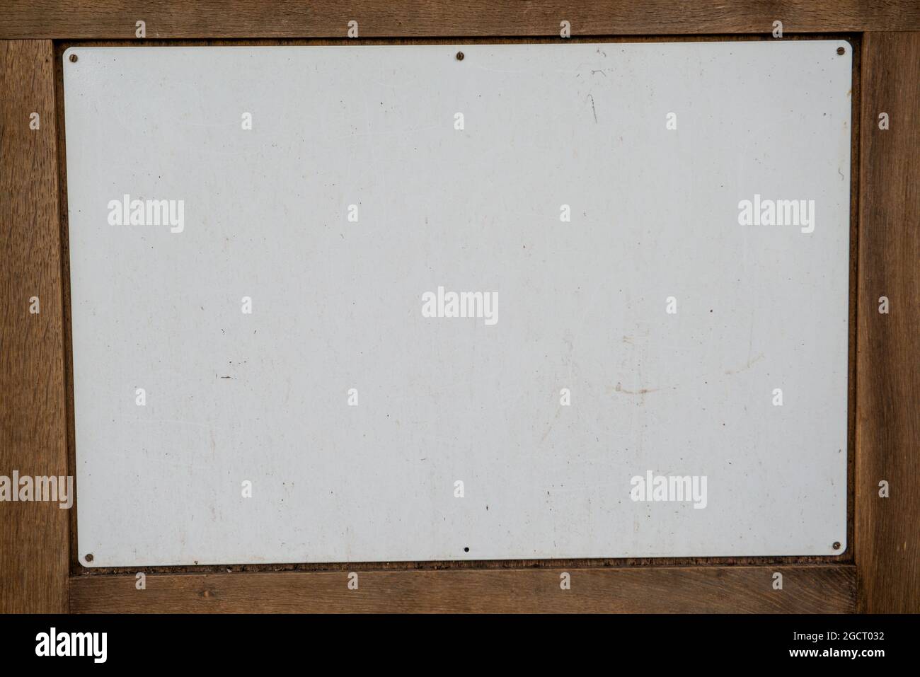 Hand made wooden frame with white blank notice board Stock Photo - Alamy