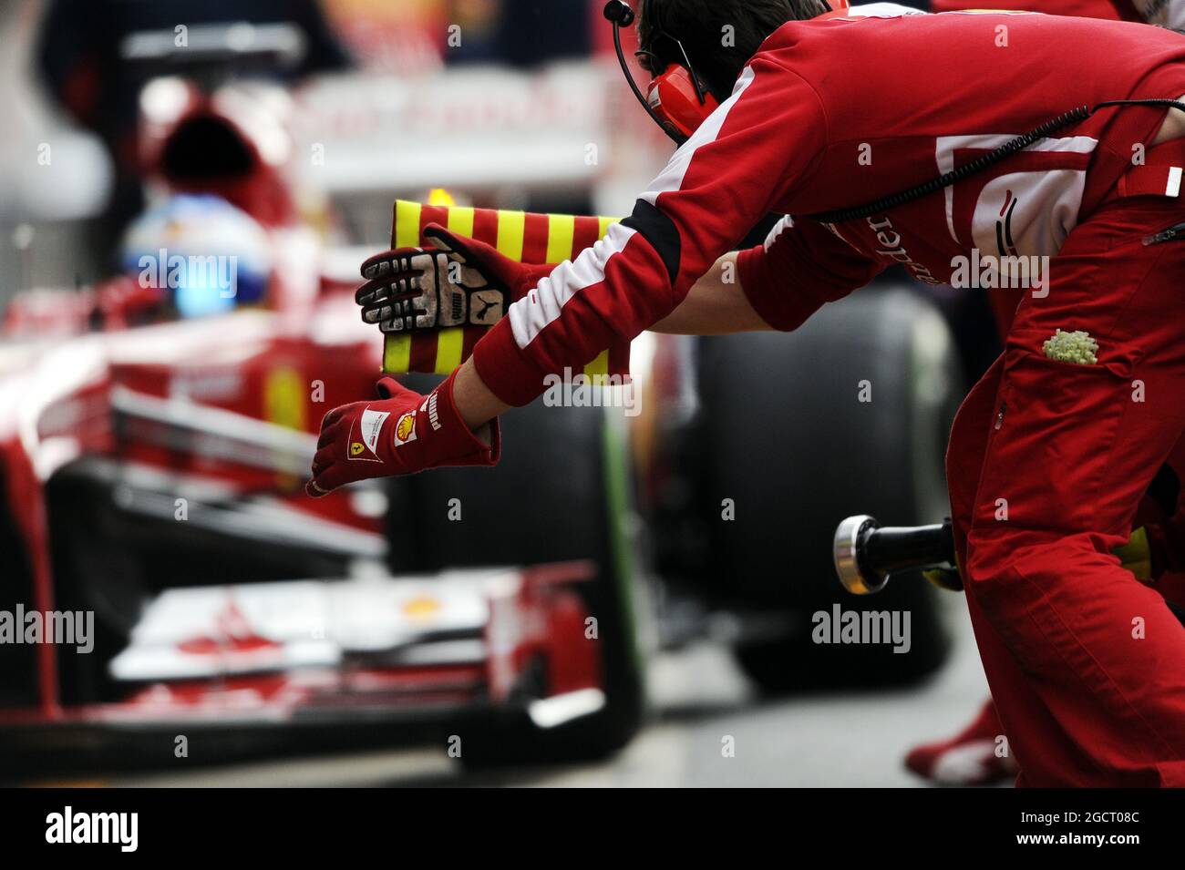 Ferrari f138 in pits hi-res stock photography and images - Alamy