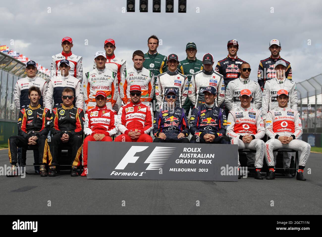 Drivers start of year group photograph hi-res stock photography and ...