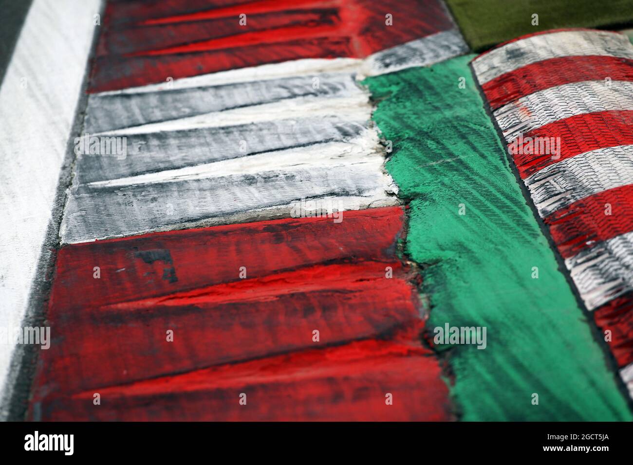 Kerbs hi-res stock photography and images - Alamy