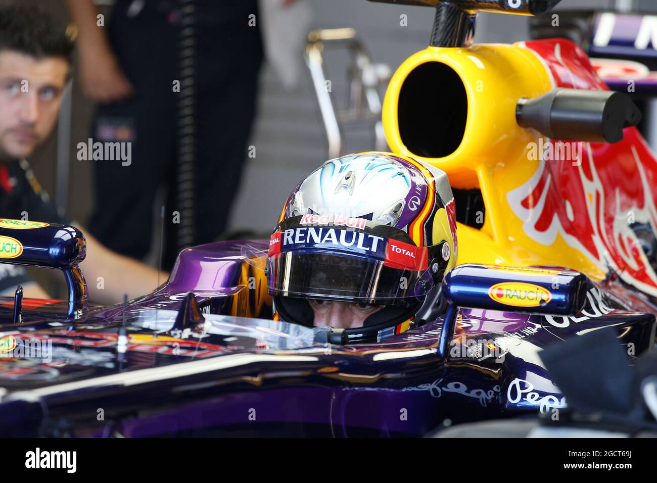 Red bull racing rb9 test driver hi-res stock photography and images - Alamy