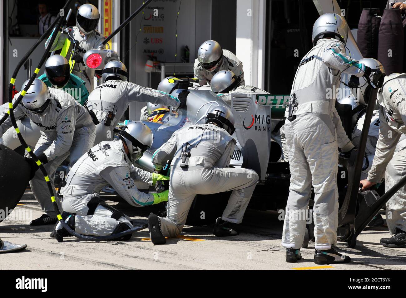 Mercedes amg f1 w04 makes a pit stop hi-res stock photography and ...