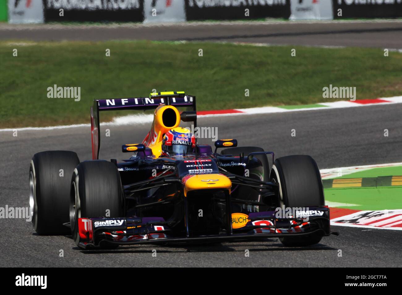 Red bull racing rb9 mark webber hi-res stock photography and images - Alamy
