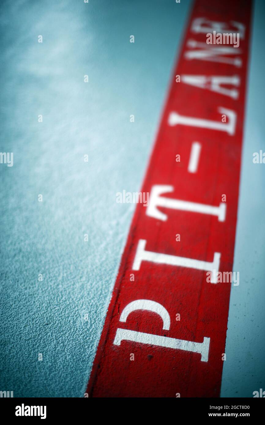 Pit Lane sign. Singapore Grand Prix, Friday 20th September 2013. Marina ...