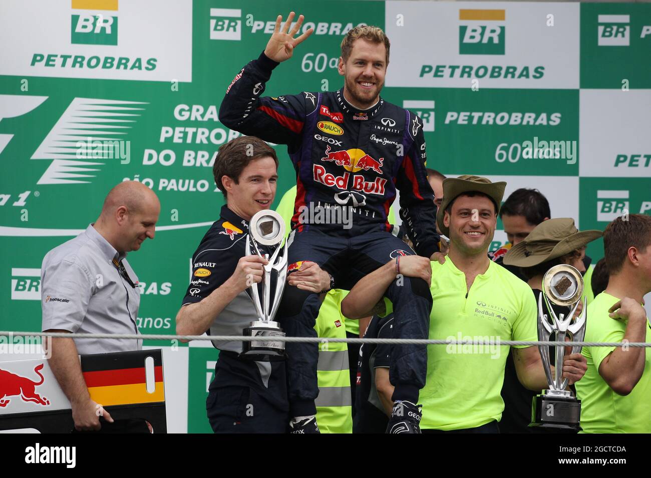 Formula one motor racing brazilian grand prix race interlagos hi-res ...