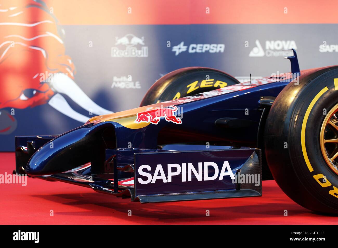 Front wing nosecone detail hi-res stock photography and images - Alamy
