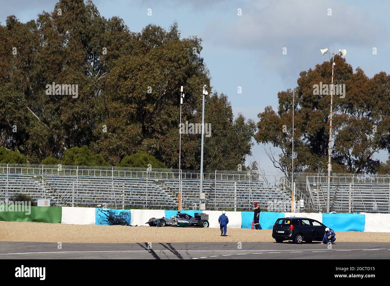 Mercedes amg f1 w05 crashes hi-res stock photography and images - Alamy