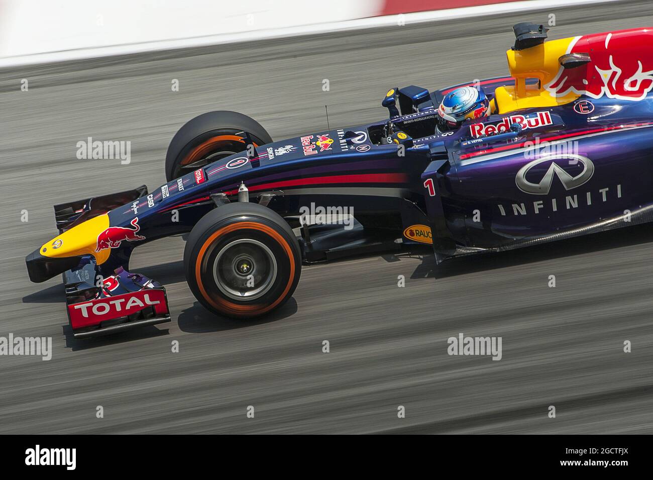 Sebastian Vettel (GER) Red Bull Racing RB10. Malaysian Grand Prix ...